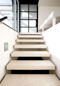 ESCADA DE MÁRMORE → Confira 6 Tipos Mais Populares